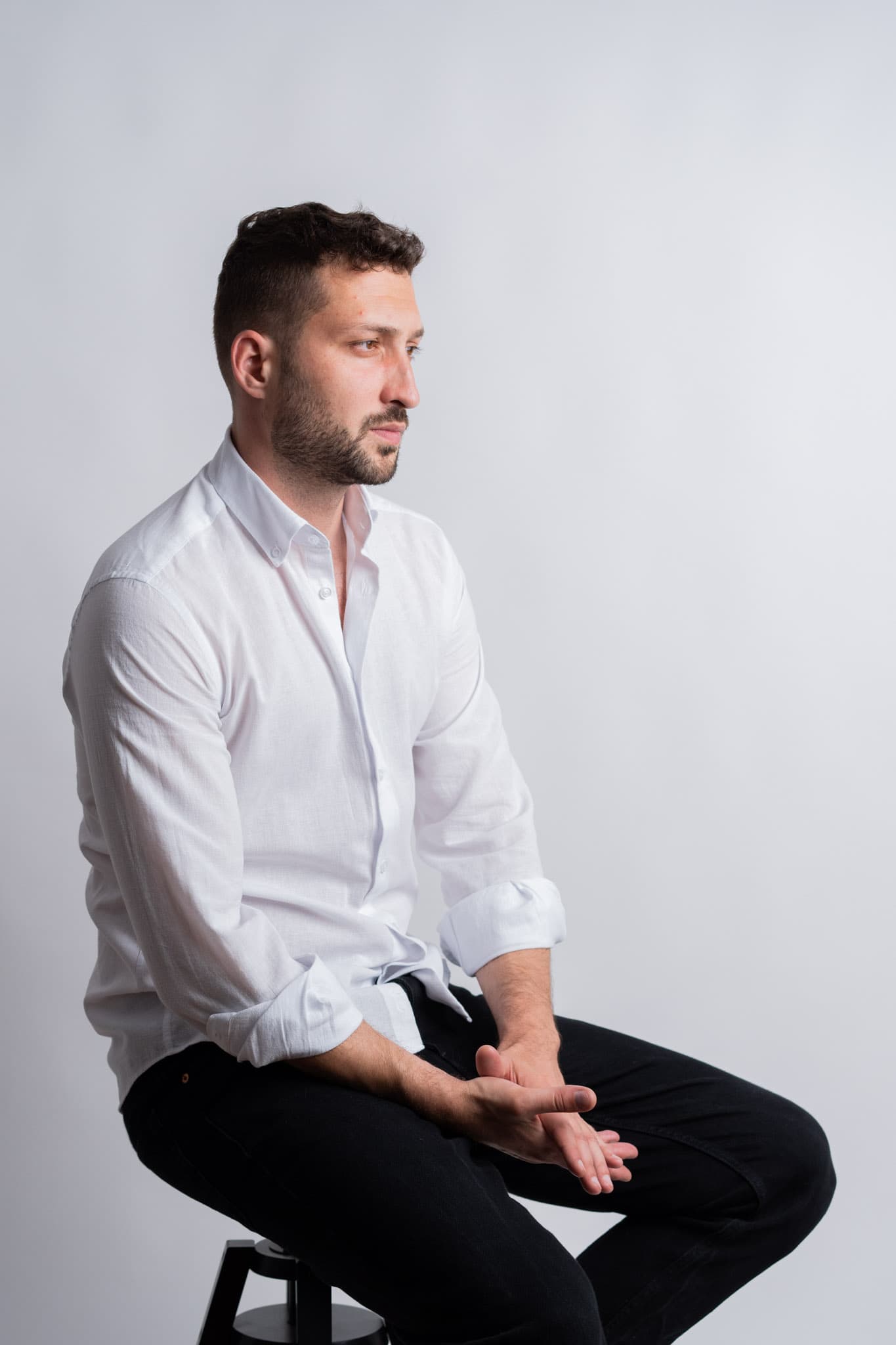 The Godeanu Linen Shirt - White | De IONESCU Est. 2019®